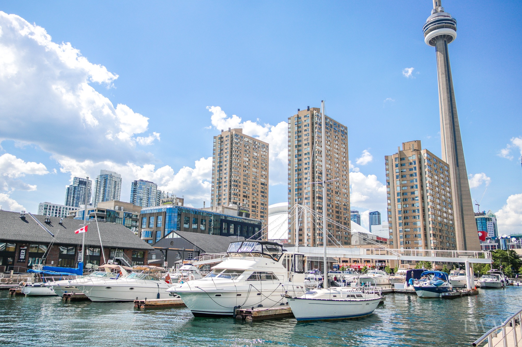 Une visite express de Toronto – TOGETHER WE MEANDER